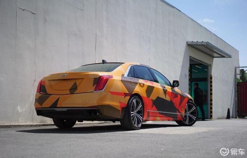 彩绘改装。CT6作为一辆大型商务轿车，却长了一张极其凶悍的脸，是一个纯粹的西装暴_凯迪拉克CT6社区_易车社区