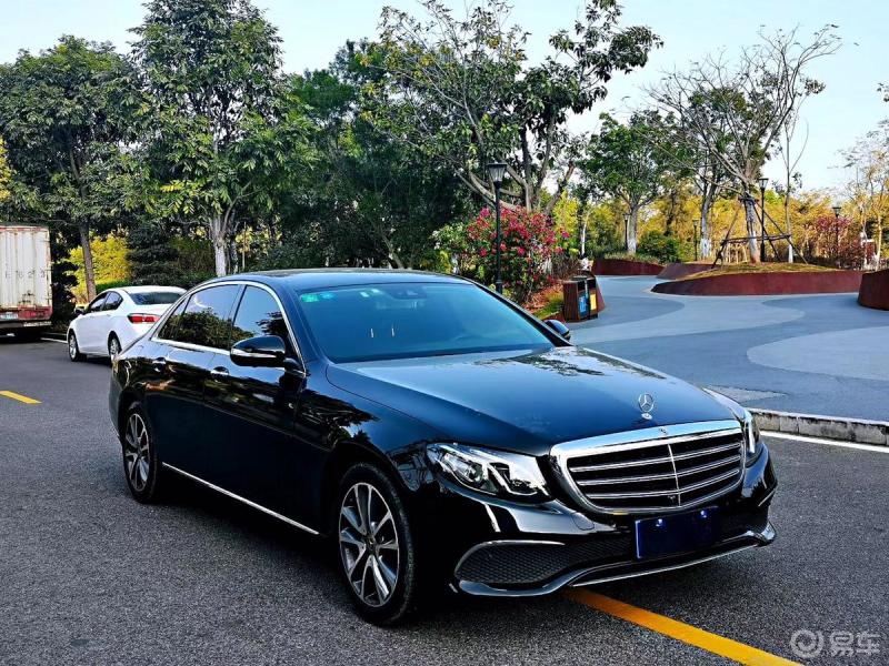 17年10月 奔驰 E300L 立标豪华版 全景双天窗 64色室内氛围灯 双_奔驰E级社区_易车社区