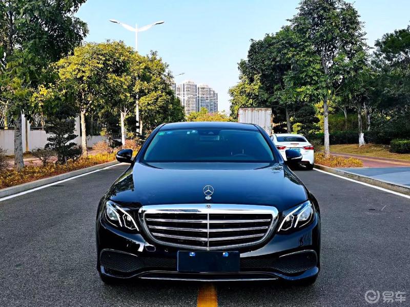17年10月 奔驰 E300L 立标豪华版 全景双天窗 64色室内氛围灯 双_奔驰E级社区_易车社区