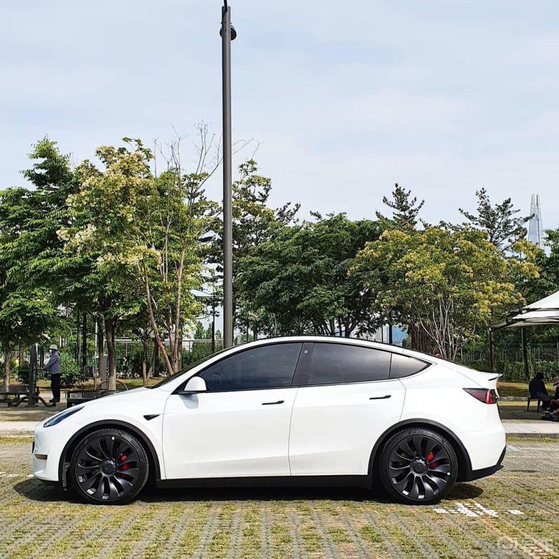 【颜值即正义，各种 modely颜色集合】再给一次机会，你会选择哪个颜色？_Model Y社区_易车社区