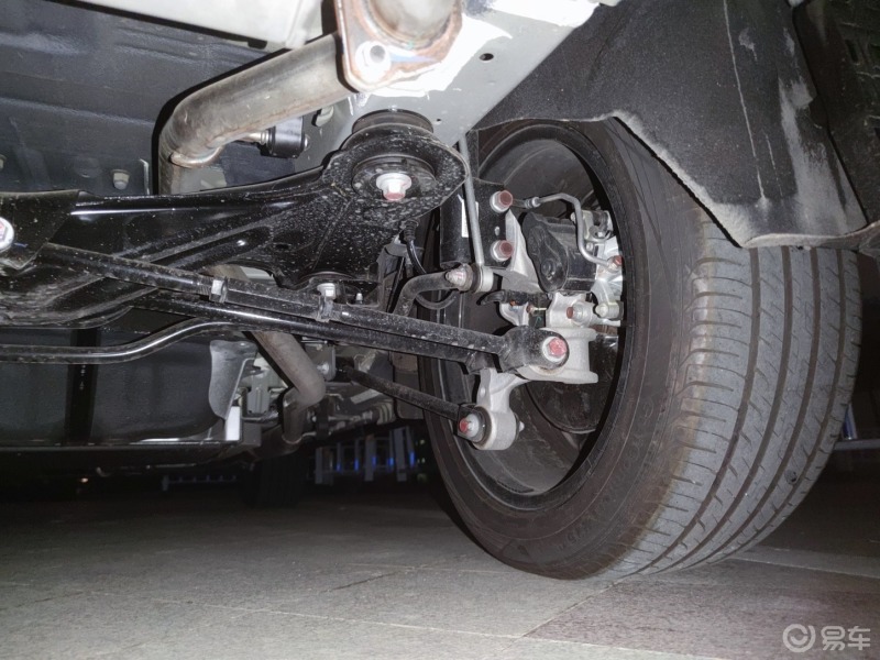 宋PLUS DM-i在底盘悬挂方面采用了前麦弗逊、后多连杆独立悬架的组合，整体调_宋PLUS新能源社区_易车社区
