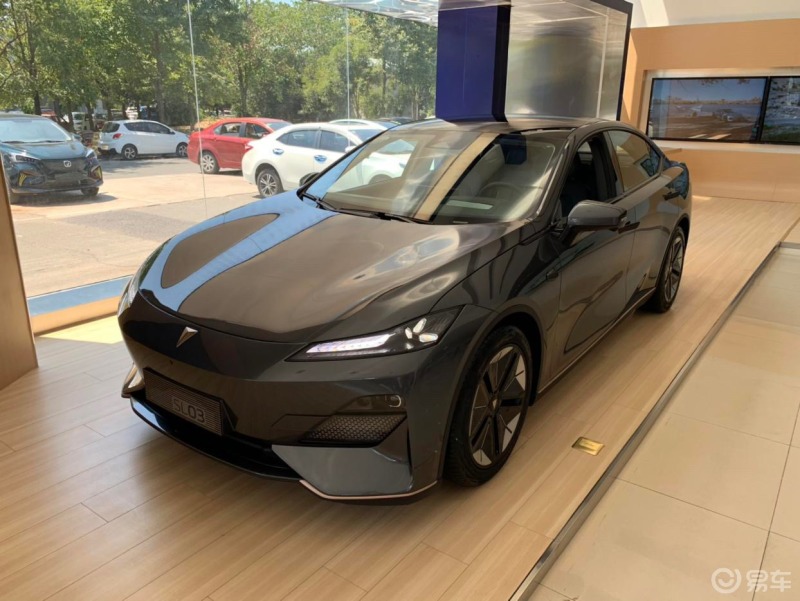 #你最PICK的SL03颜点# 1、座椅太矮了点儿，开车感觉像蹲着。2、无边_深蓝SL03社区_易车社区