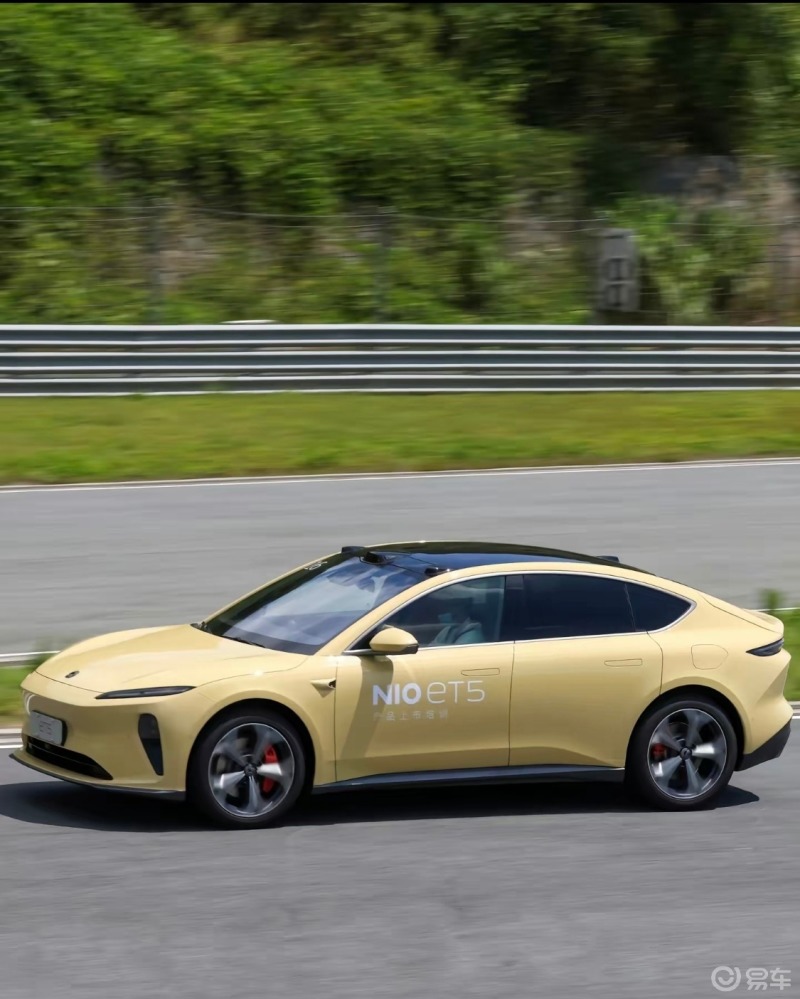 纠结完颜色纠结内饰_蔚来ET5社区_易车社区