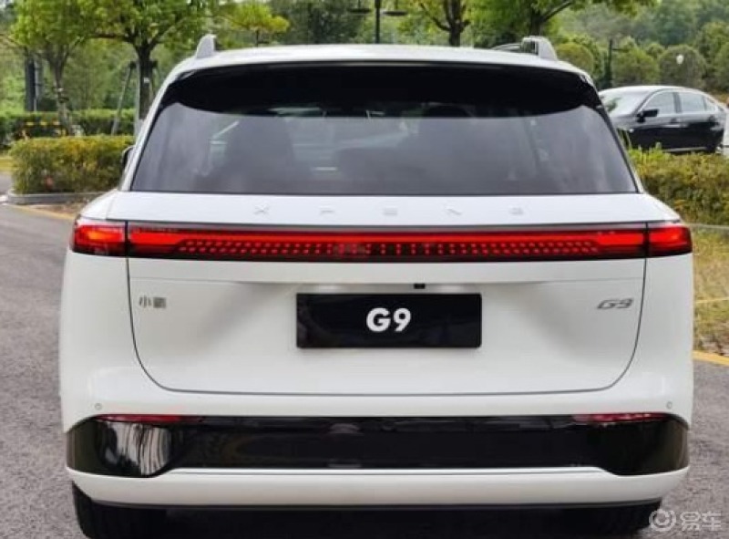 小鹏G9的车内设计的确和理想L9有点类似，同样是两块悬浮式大屏，🥰🥰🥰😋但是小鹏_小鹏G9社区_易车社区