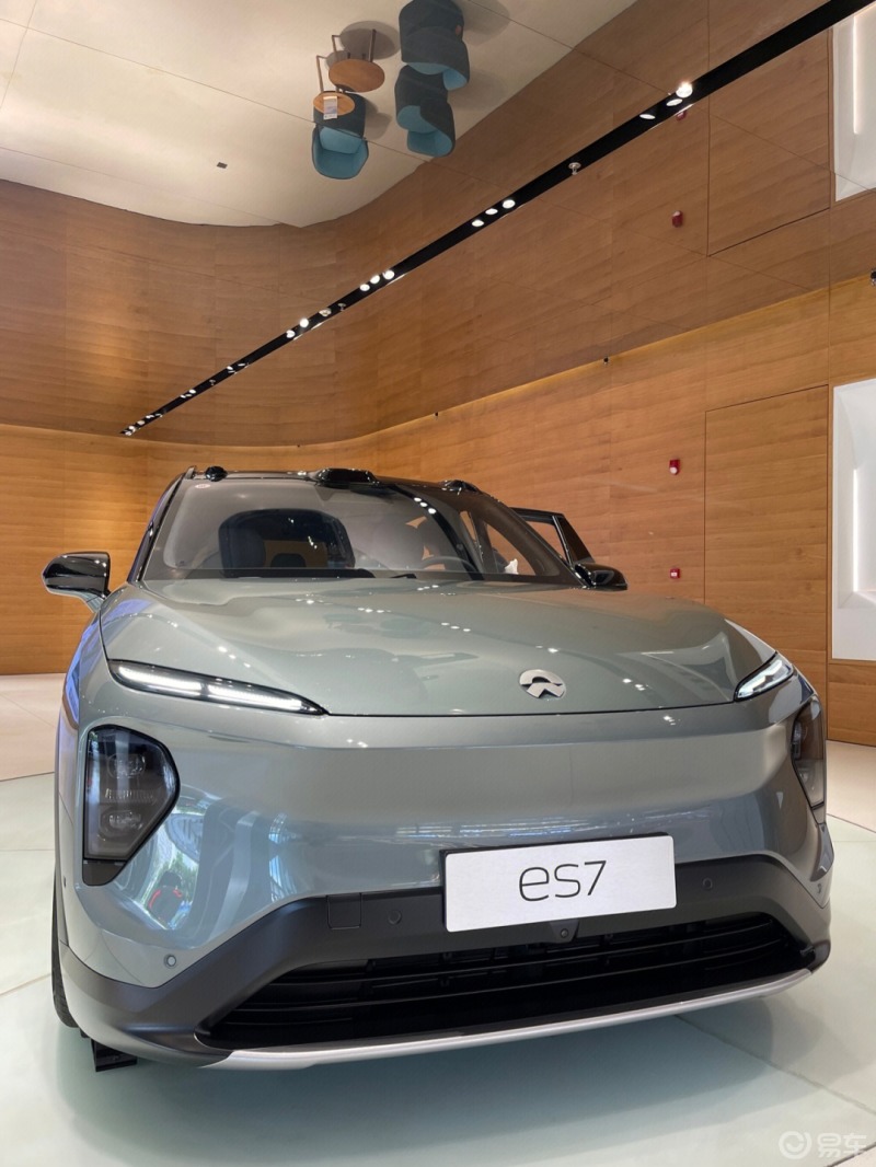 听说ES7终端情况还不错，牛屋偶遇极光绿😝_undefined_易车社区