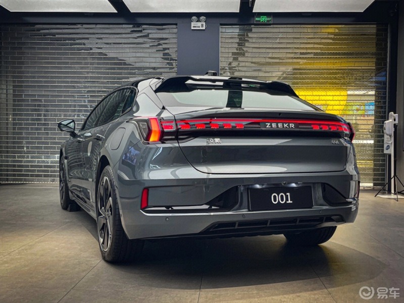 极氪001 贯穿式尾灯🚗_ZEEKR 001社区_易车社区