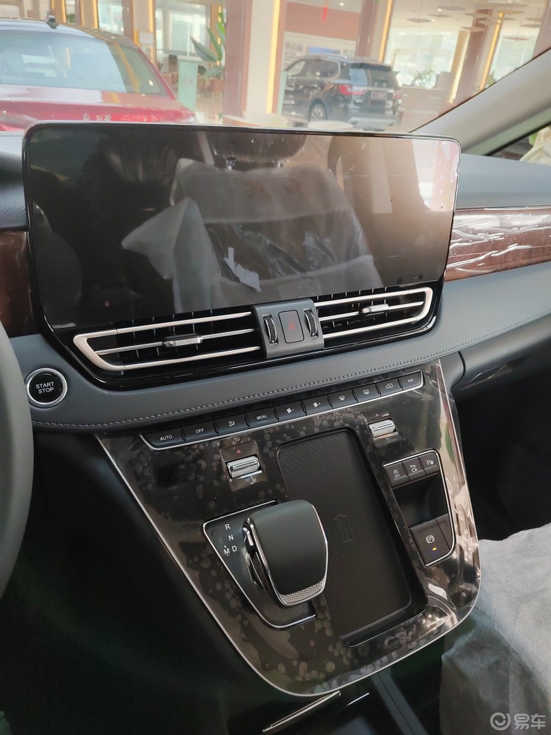 天花板级别豪华MPV—HQ9，落地53万_红旗HQ9社区_易车社区